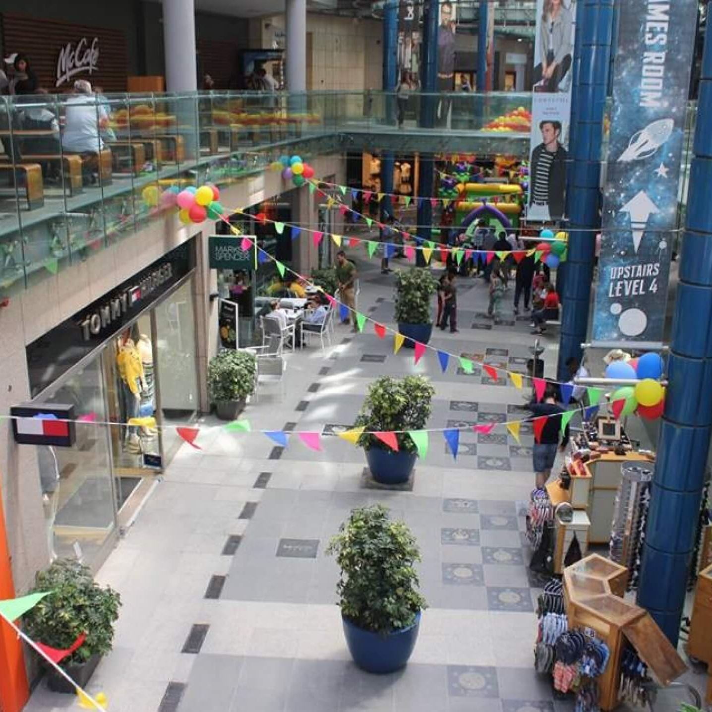 Bay Street Shopping Complex