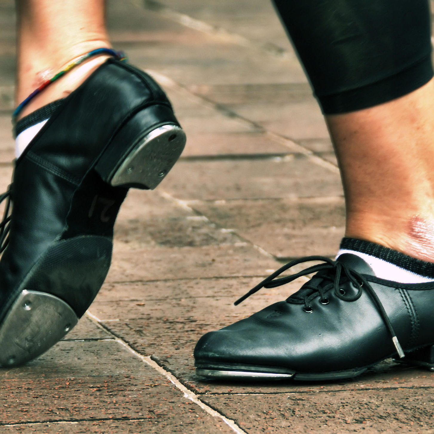 Twinkle Tap Toes! (3+)