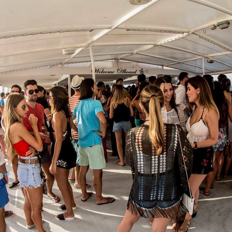 Red Light - Open Bar Boat Party