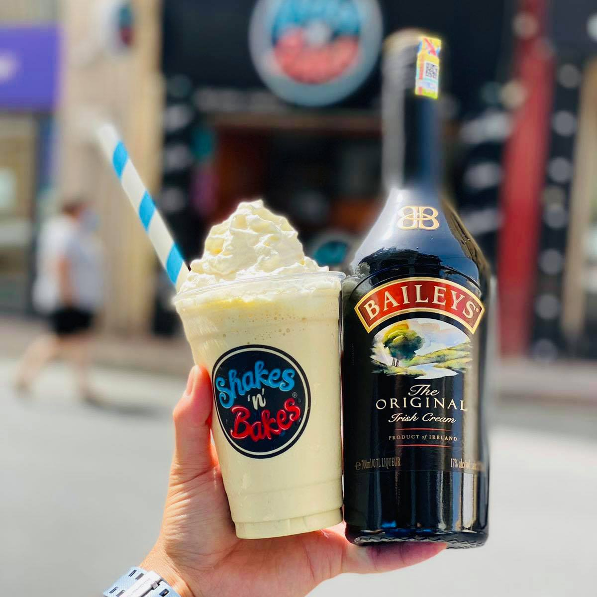 Shakes n Bakes Caffe